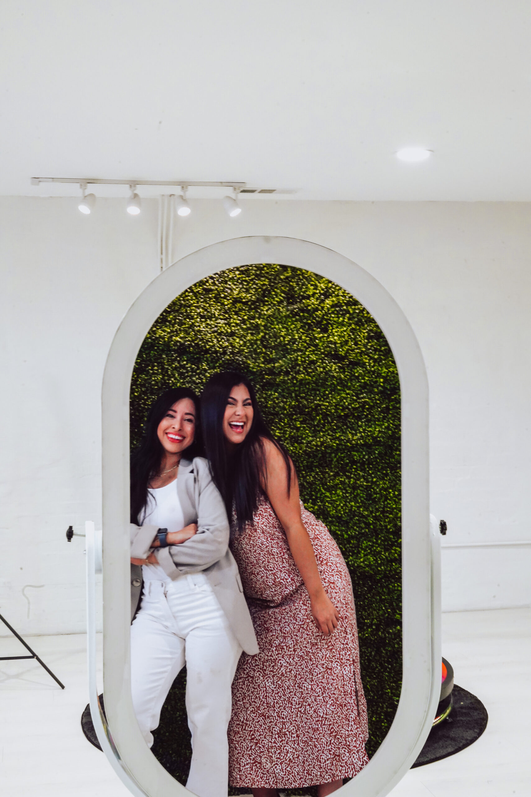 Mbech Photobooths - Photobooth Rental